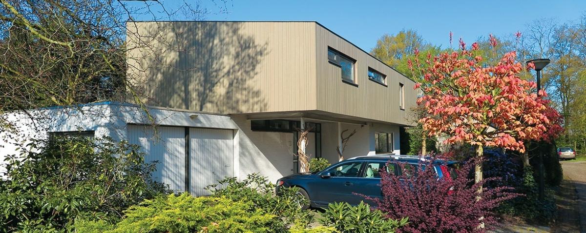 Basralocus gevelbekleding woning - Van den Berg Hardhout