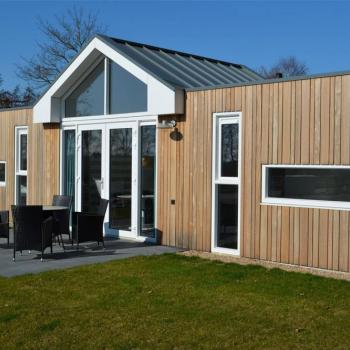 Chalets made of Louro Gamela - Van den Berg Hardhout