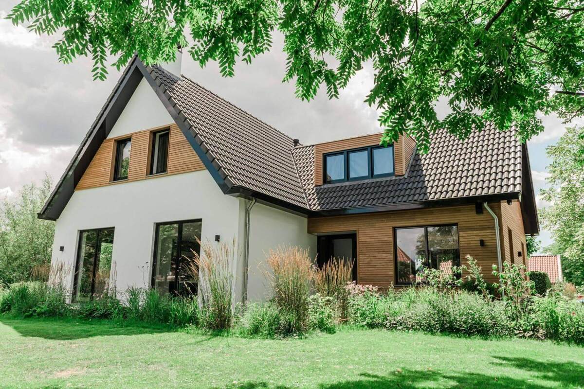 Louro gamela facade cladding - Van den Berg Hardhout